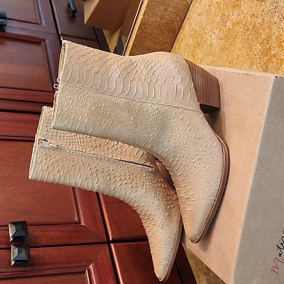 Matisse | Shoes | Matisse Cathy Tan Snake Bootsnever Worn | Poshmark